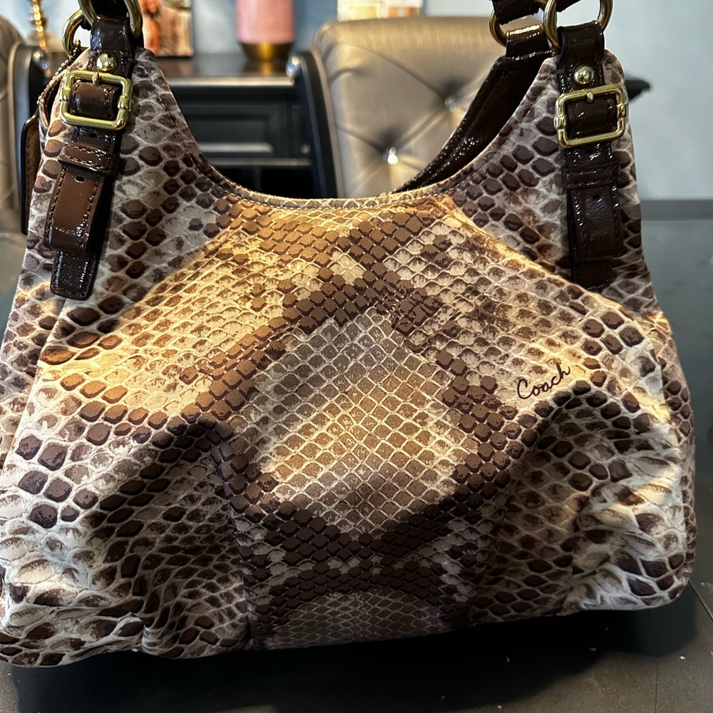 Coach Madison Snake Print Maggie Shoulder Bag - Gem